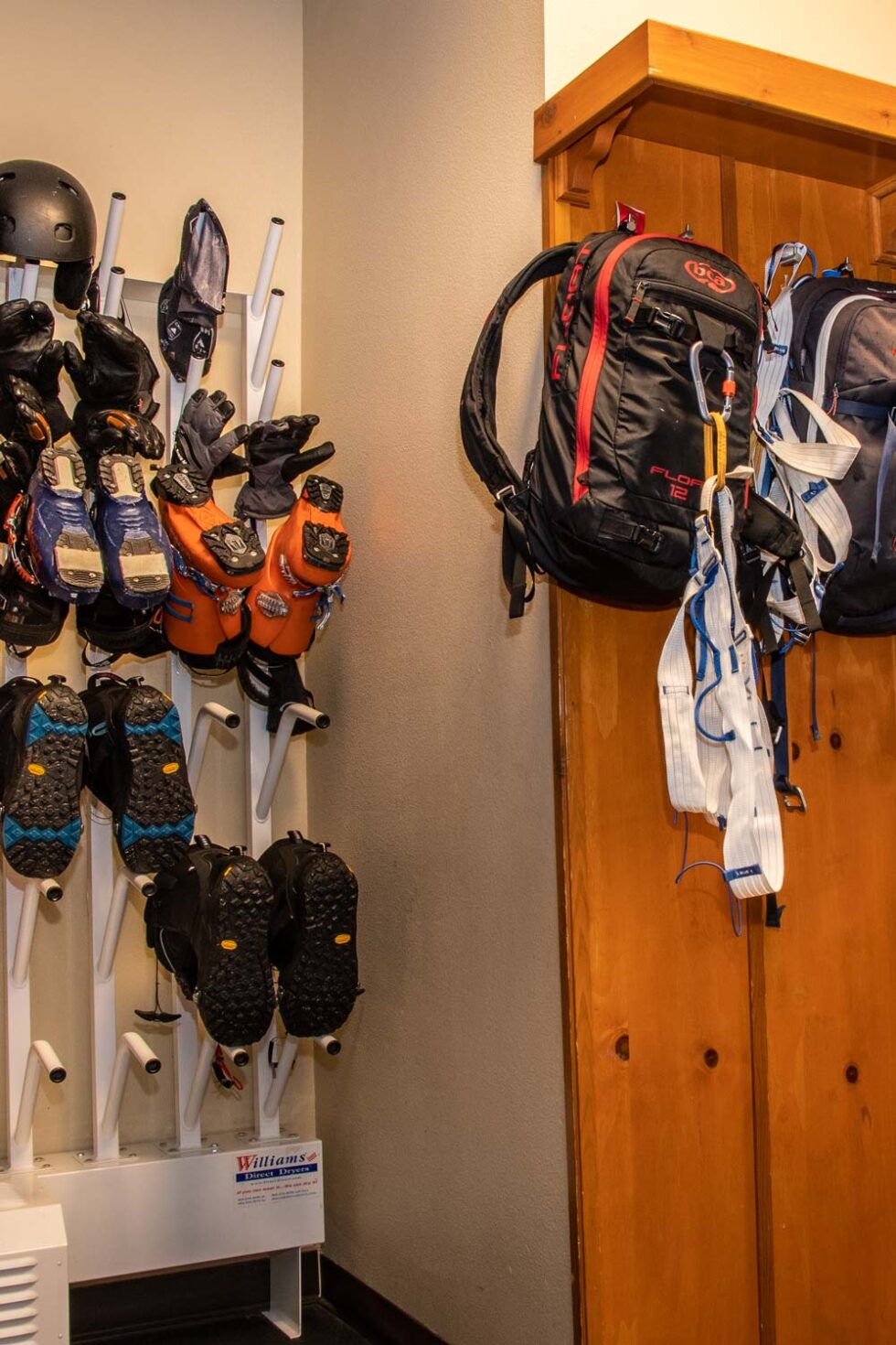 TSAINA LODGE | Valdez Heli-Ski Guides